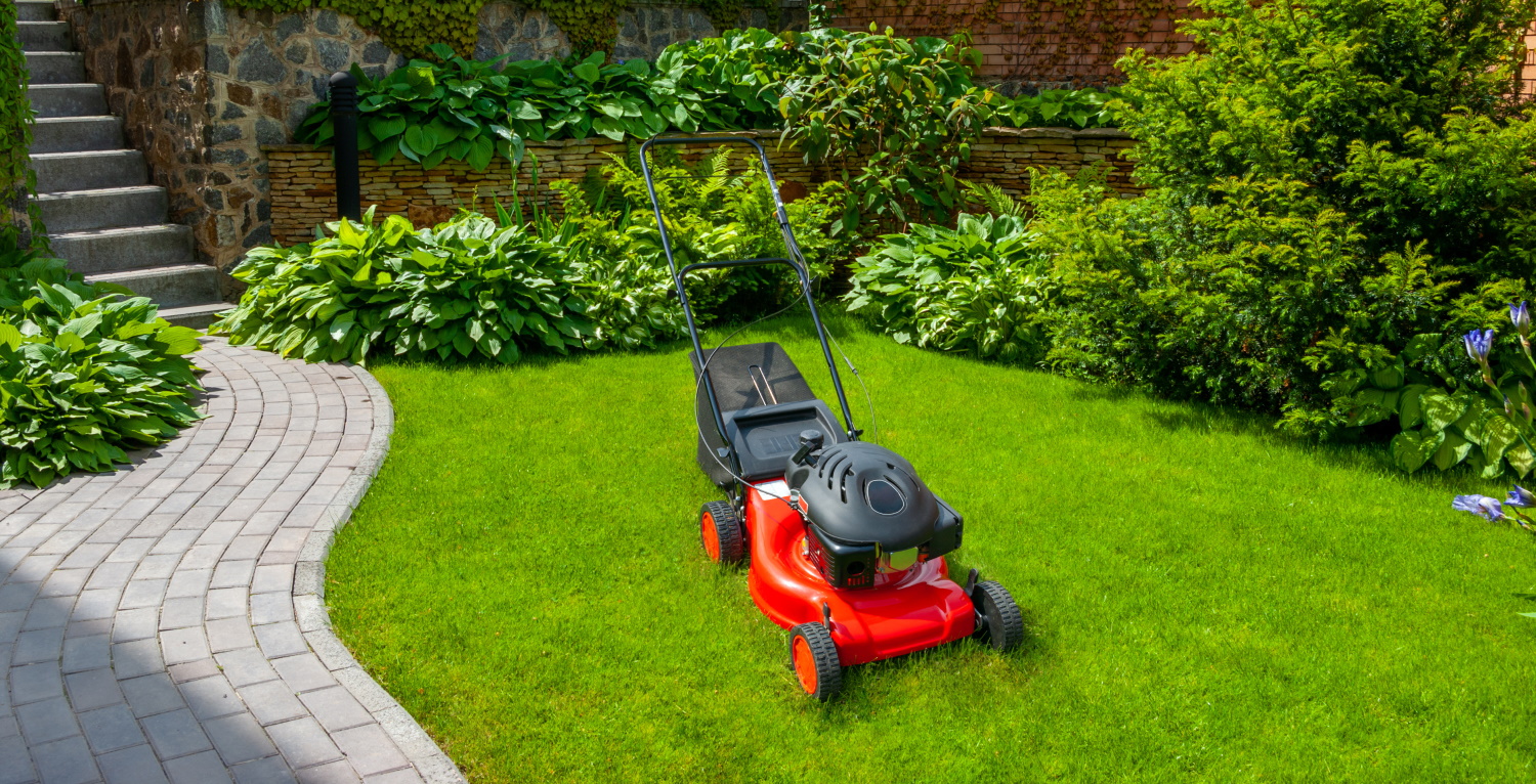 Lawn Mower Pattern Tips | Stratford, WI | Mower Dealer