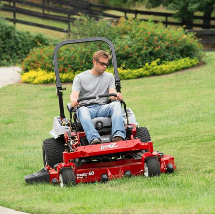 What Should You Look For When Buying a Zero Turn Riding Lawn Mower?