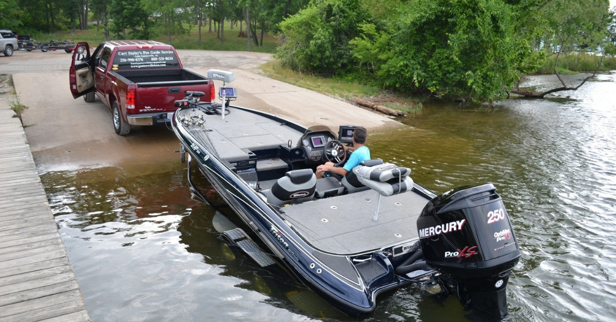 Beginner’s Guide to Safe Boat Launching | Dalton Marine