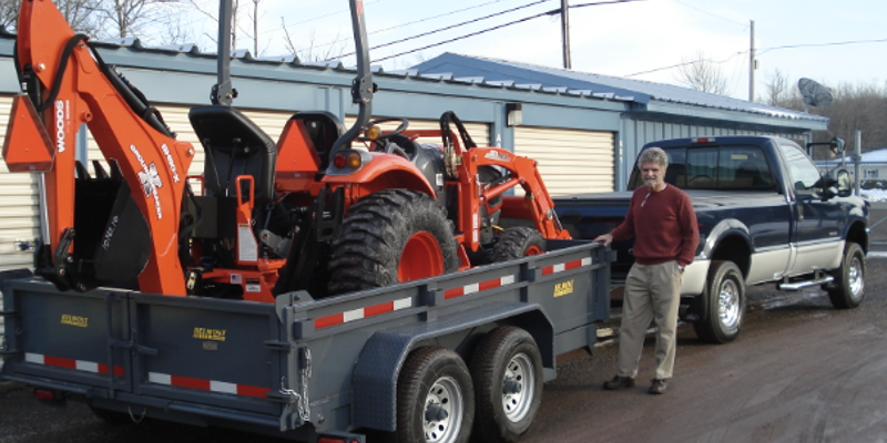 How to Drive When Transporting Your Tractor Tractor Ranch Company ...